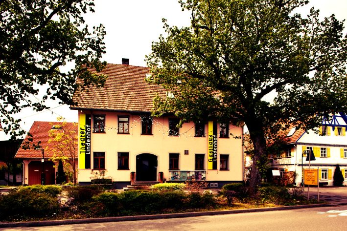 Tourismusinfo & Service - Theater Lindenhof